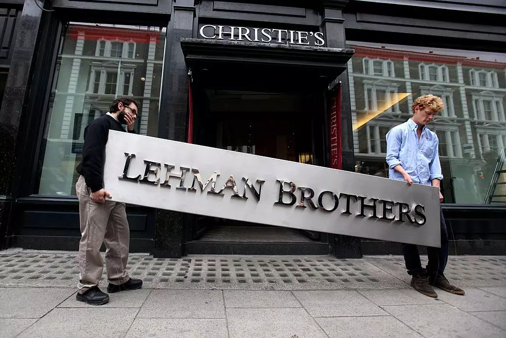 Hilweşîna Lehman Brothers: Sedem, Bandor