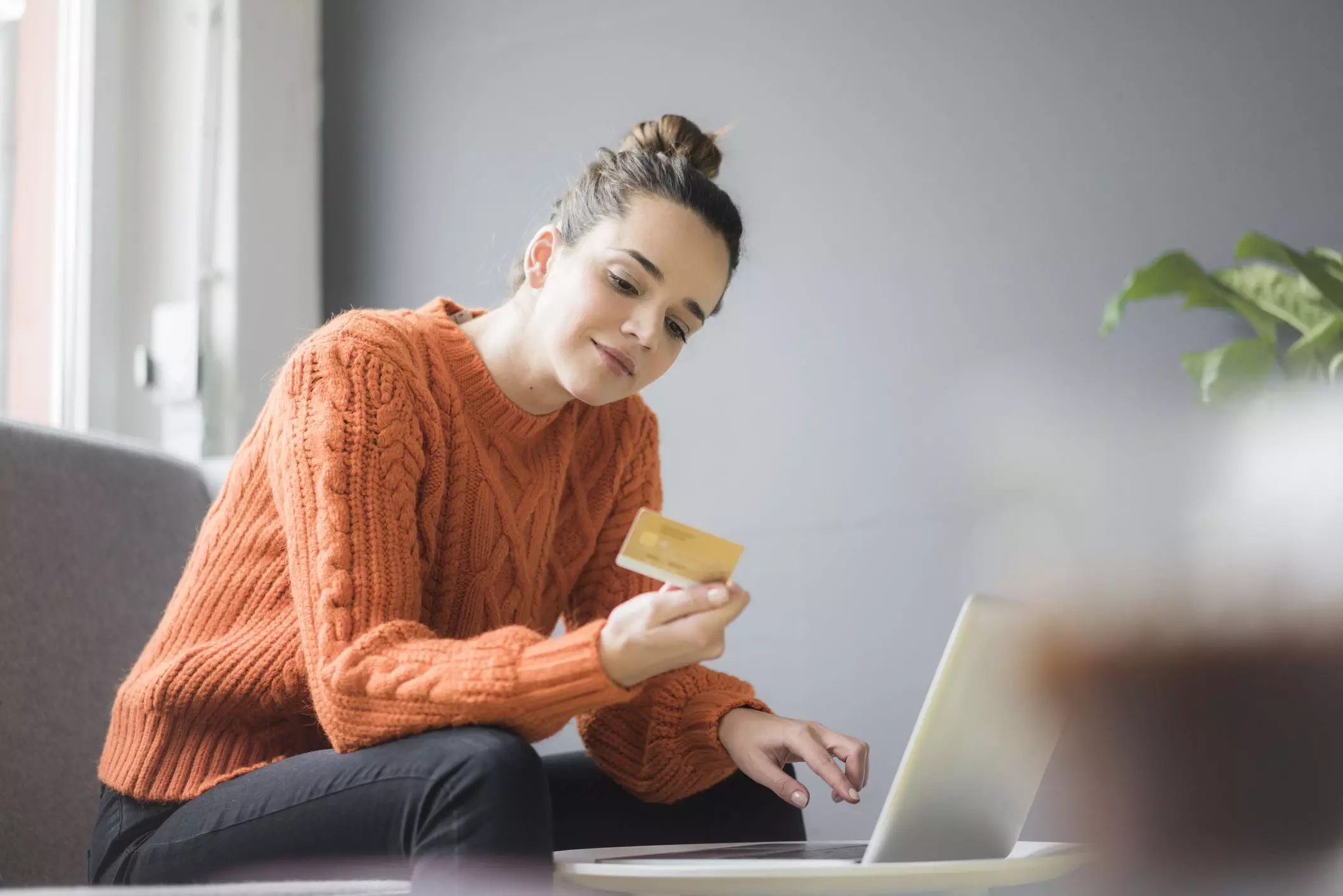 3 razlogi za plačilo več kot minimalna plačila s kartico